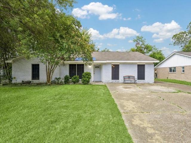 118 E Highland Ter, League City, TX 77573