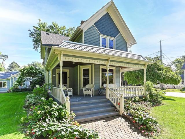 118 E Main St, Wales, WI 53183
