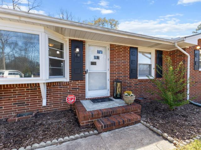 118 E Merlin Dr, Knightdale, NC 27545 | MLS #10153 | Compass