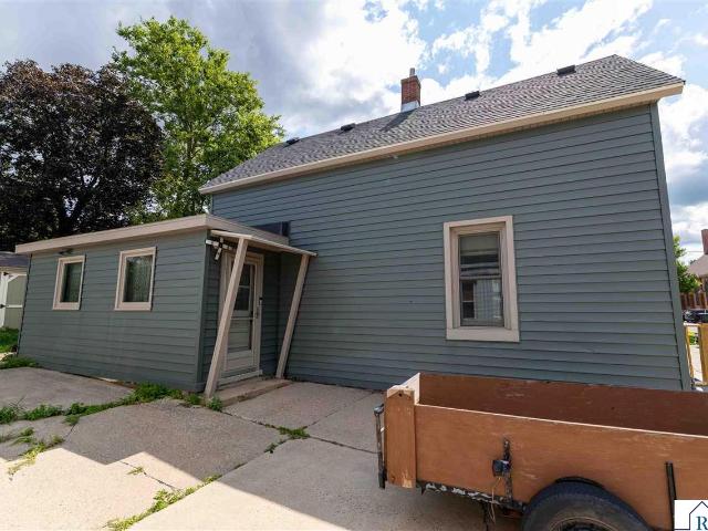 118 E Spring Street