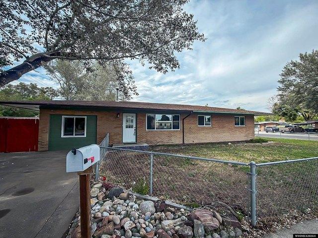 118 E Sunset Dr, Riverton, WY 82501
