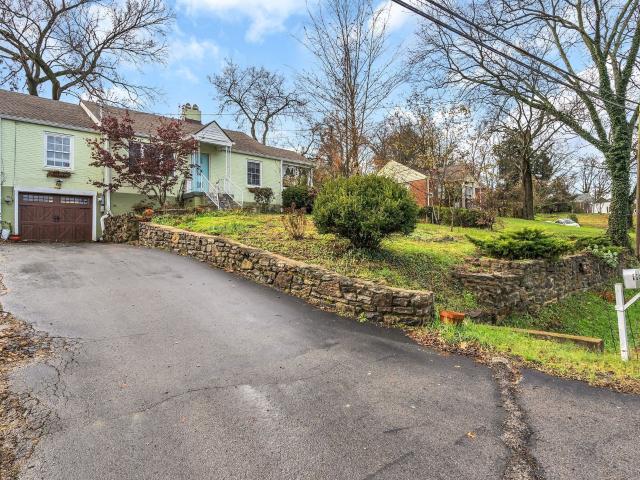 118 East Due West Avenue