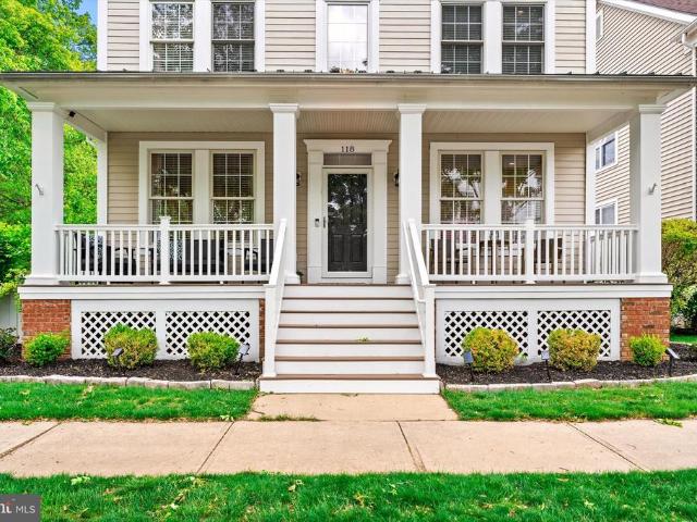 118 Everett Street