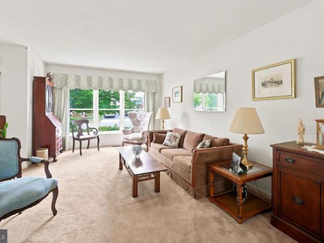 118 Fox Hunt Drive