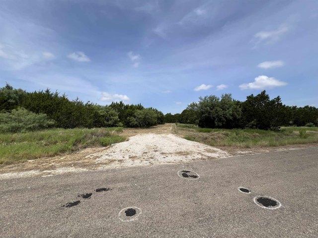 118 High View Dr Ln, Lampasas, TX 76550