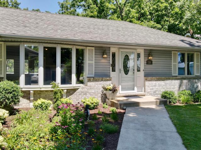 118 Hillview Rd