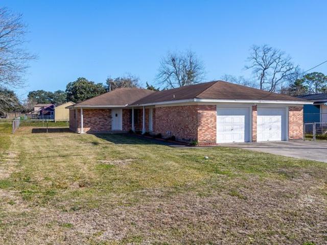 118 Johnson St, La Marque, TX 77568