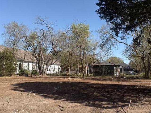 118 Jim St, Waxahachie, TX 75165 | MLS #21245 | Compass