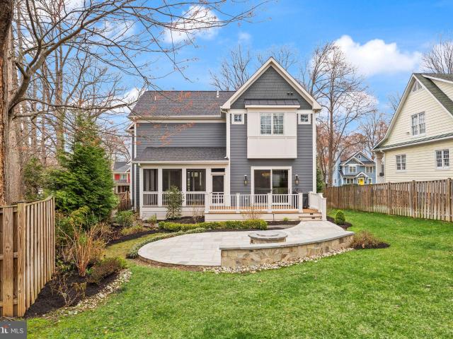 118 Oak St SW, Vienna, VA 22180 | Compass