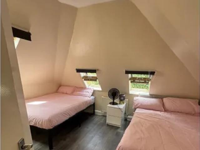 118 Old Oak Road, London, W3 7HF, United Kingdom | 2 bed apartment for rent #157948388 | Rentberry