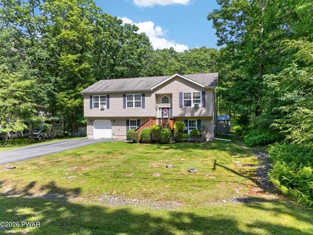 118 Orange Blossom Rd, Milford, PA 18337