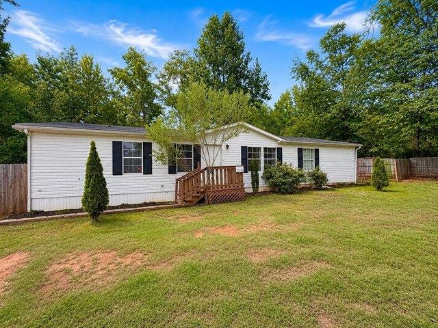 118 Lockman St, Inman, SC 29349