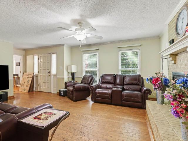 118 Laurston Court