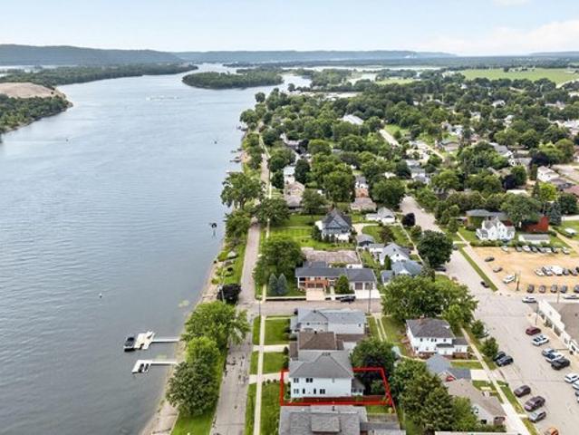 118 Lawrence Blvd E, Wabasha, MN 55981