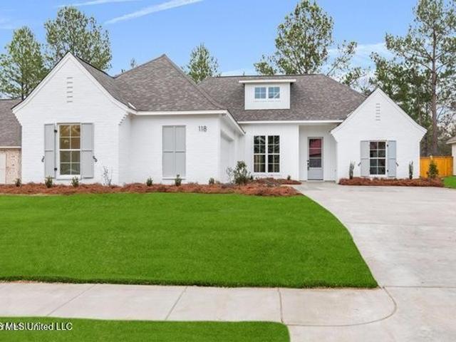 118 Lake Crest Dr, Madison, MS 39110