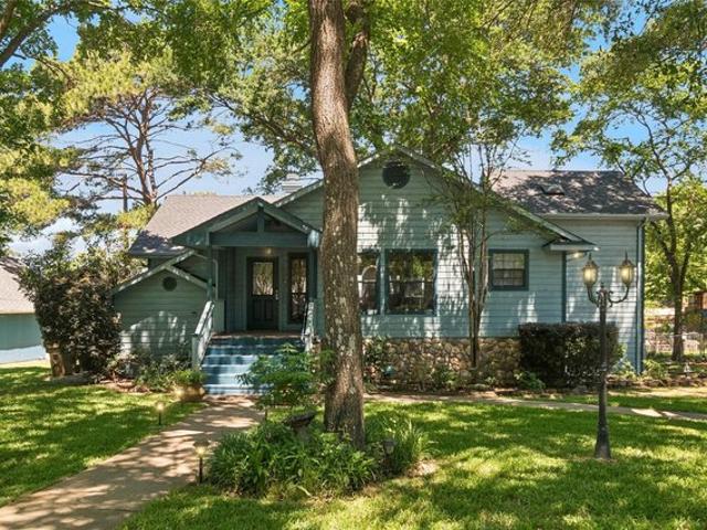 118 Lancelot Dr, Mabank, TX 75156