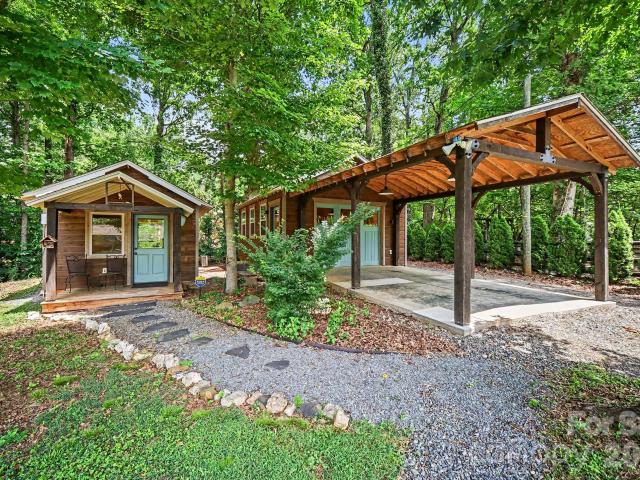 118 Lutomma Circle