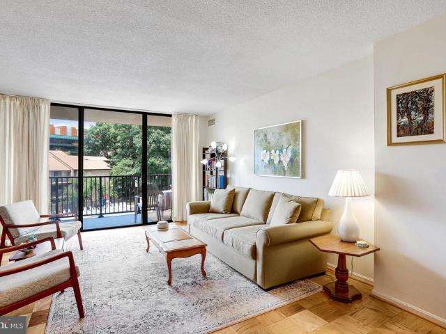 118 Monroe Street # 304