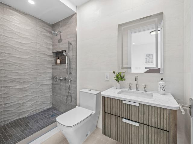 118 Madison Street, Unit 4