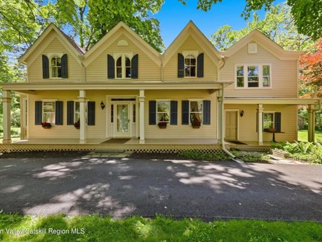 118 Maple Hill Dr, Rosendale, NY 12472