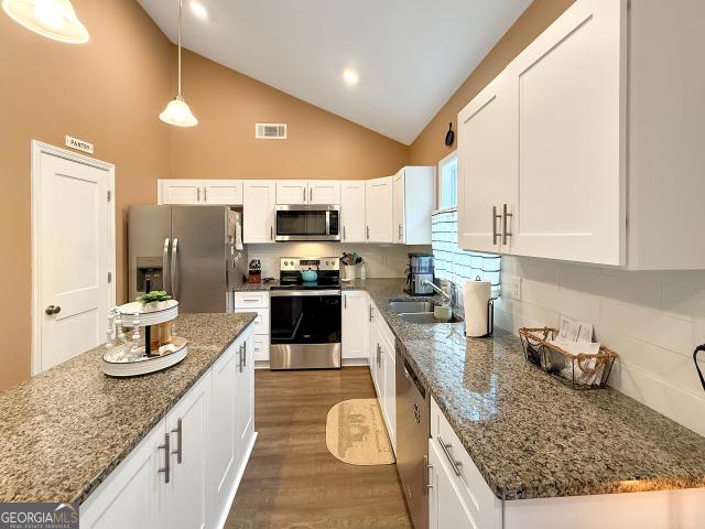 118 Meadowlark Drive