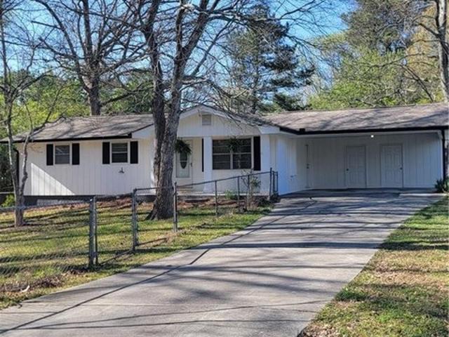 118 Meadows Ct, Hiram, GA 30141