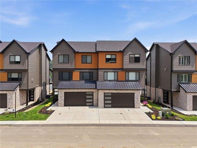 118 Miramar Dr, Pittsburgh, PA 15238