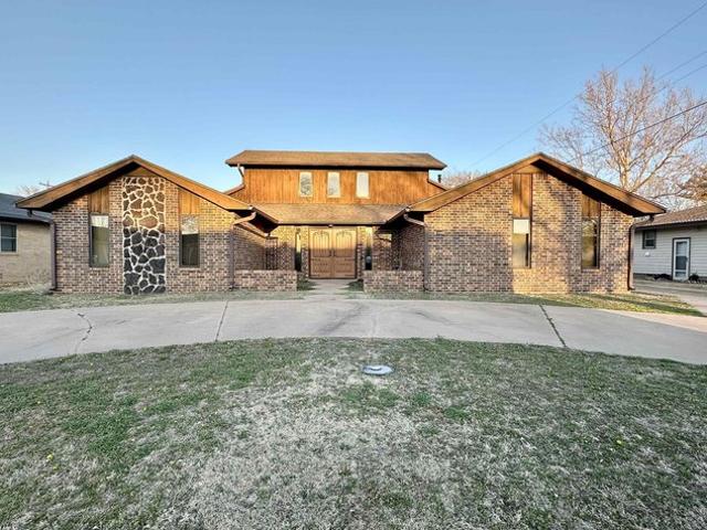 118 N 7th St, Medford, OK 73759