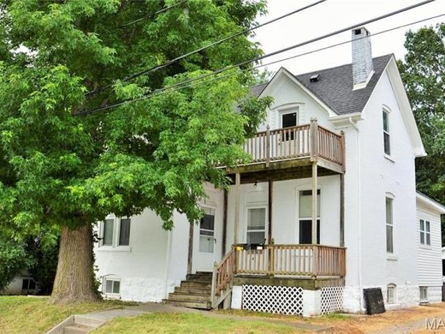 118 N 15th St, Belleville, IL 62220