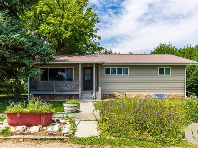 118 N 3rd St, Bridger, MT 59014