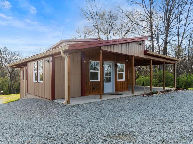 118 N Huston Street