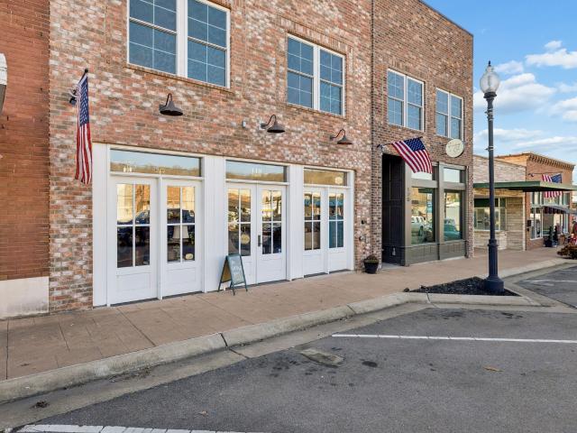 118 N Main St # C