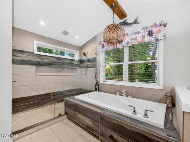 118 NE 19th Street