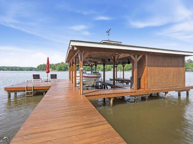 118 NW Couch Road