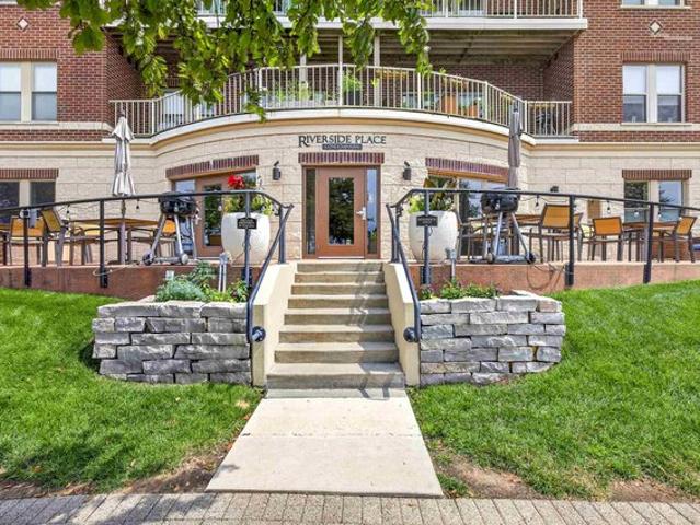 118 S Washington St Unit 326A, Green Bay, WI 54301