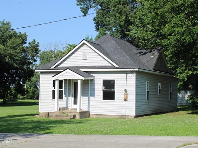 118 S Oak St, Mulberry, KS 66756