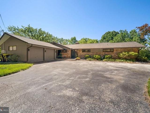 118 S Schuylkill Ave, Eagleville, PA 19403
