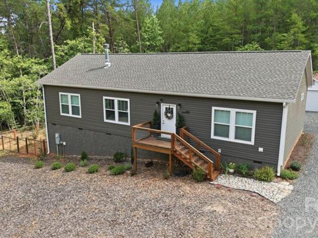 118 Sanford Ct, Troy, NC 27371