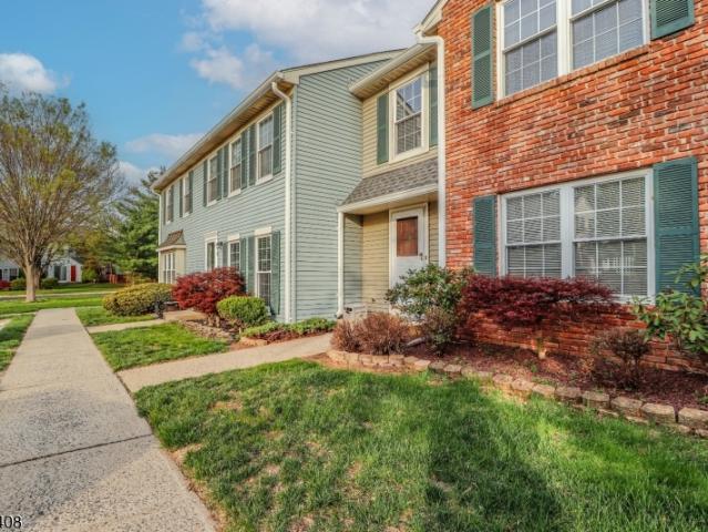 118 Selby Ct