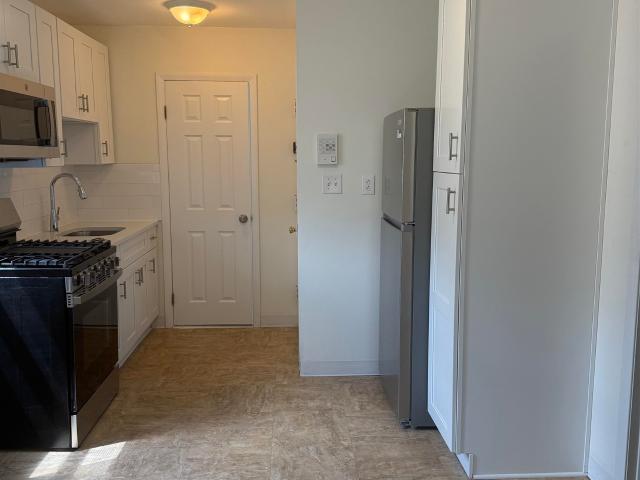118 Sheridan Ave # 3