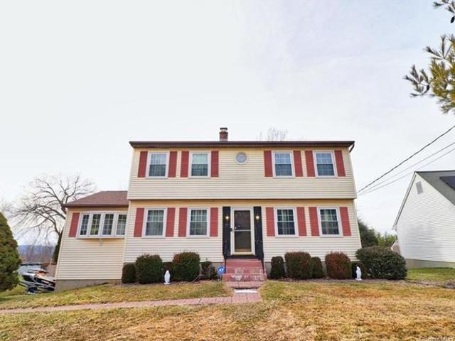 118 Sprucedale Dr, Waterbury, CT 06706