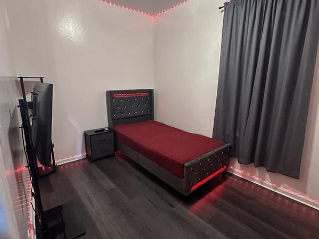 118 sq ft
