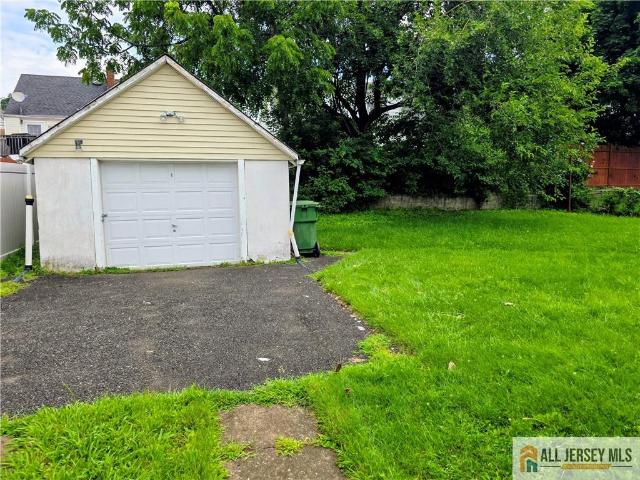 118 Standiford Avenue