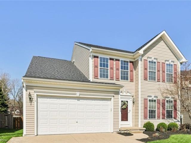118 Stonepointe Dr, Berea, OH 44017