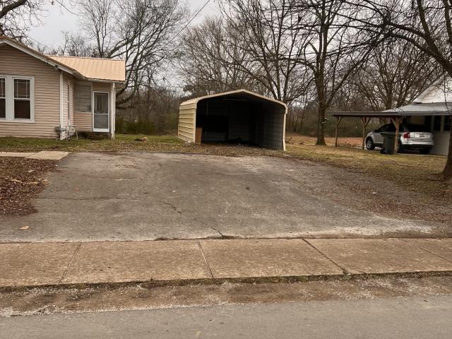 118 Swan Ave