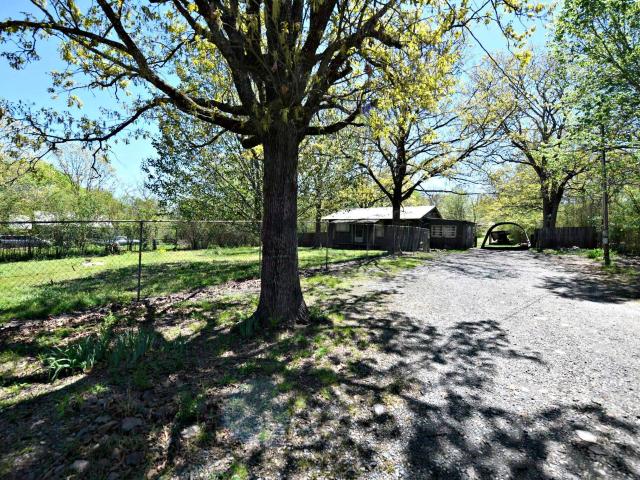 118 Polk Road 76 E