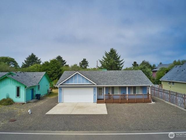 118 Pacific Blvd NW, Ocean Shores, WA 98569