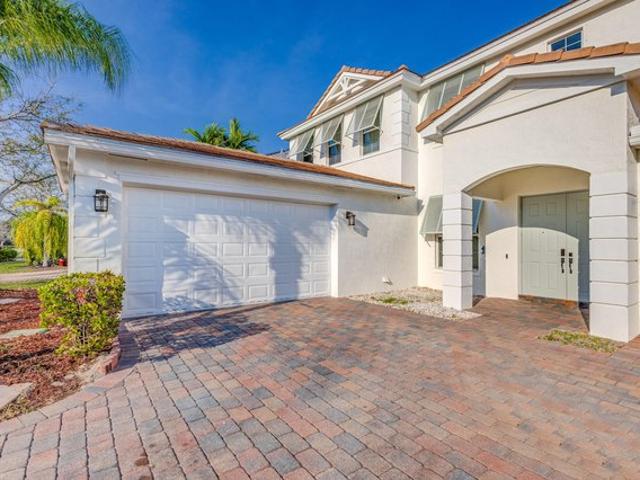 118 Palm Beach Plantation Blvd, Royal Palm Beach, FL 33411