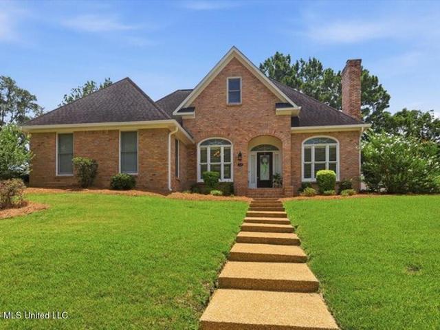 118 Parkside Dr, Brandon, MS 39042