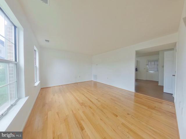 118 Parkside Drive
